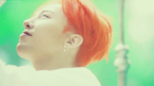 Gd Kissing Omg K Pop Amino